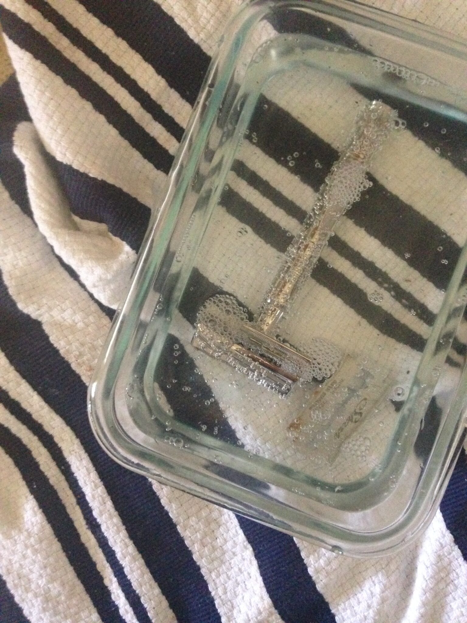 How to Prevent a Rusty Razor: Safety Razor Care - Going Zero Waste