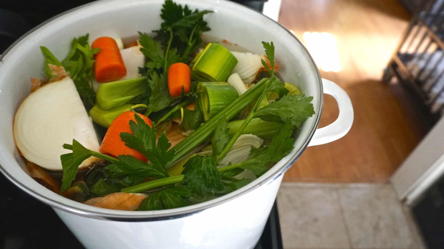 10 Easy Ways to Reduce Food Waste at Home - Going Zero Waste