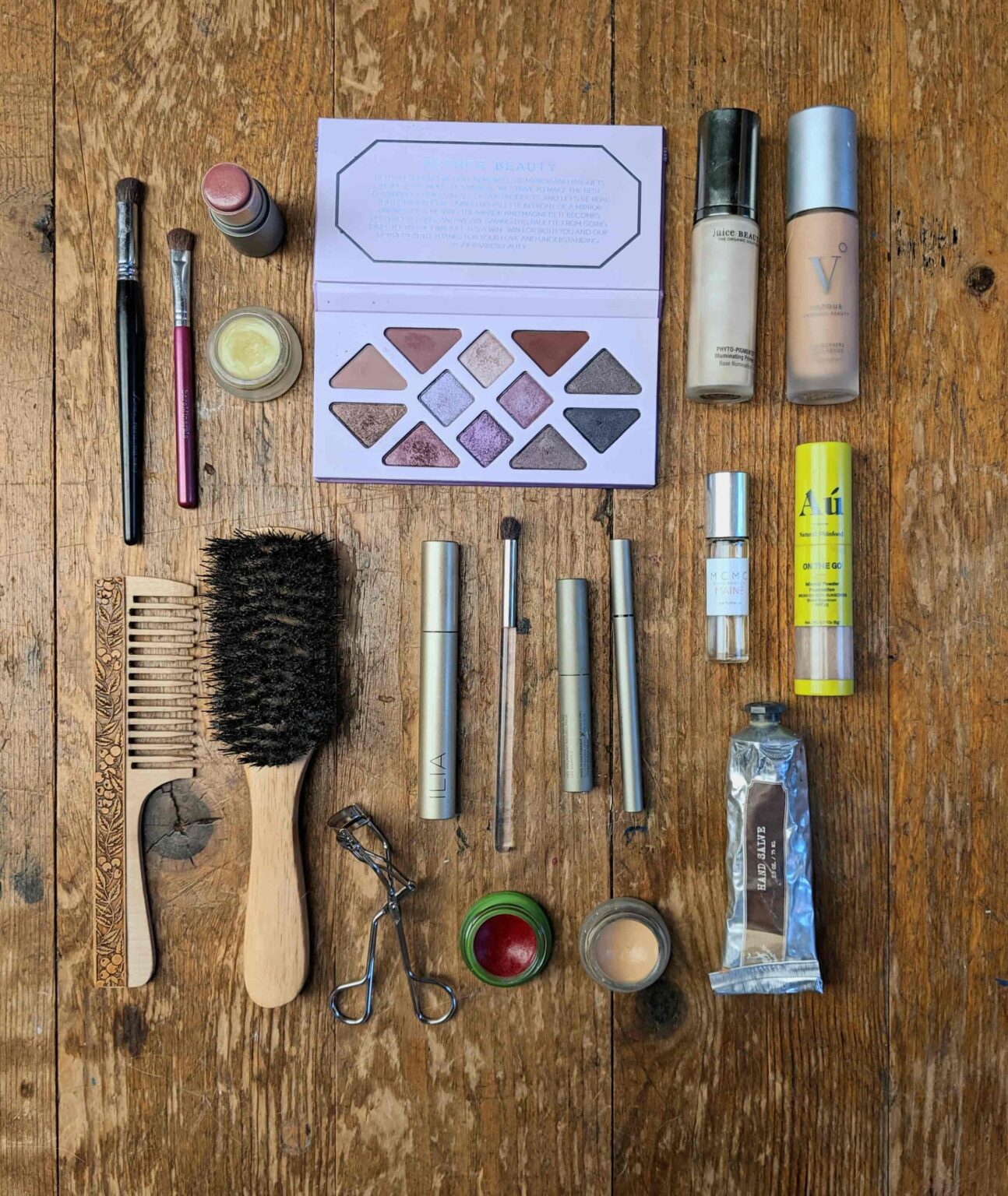 How to Create a Capsule Makeup Kit - Going Zero Waste