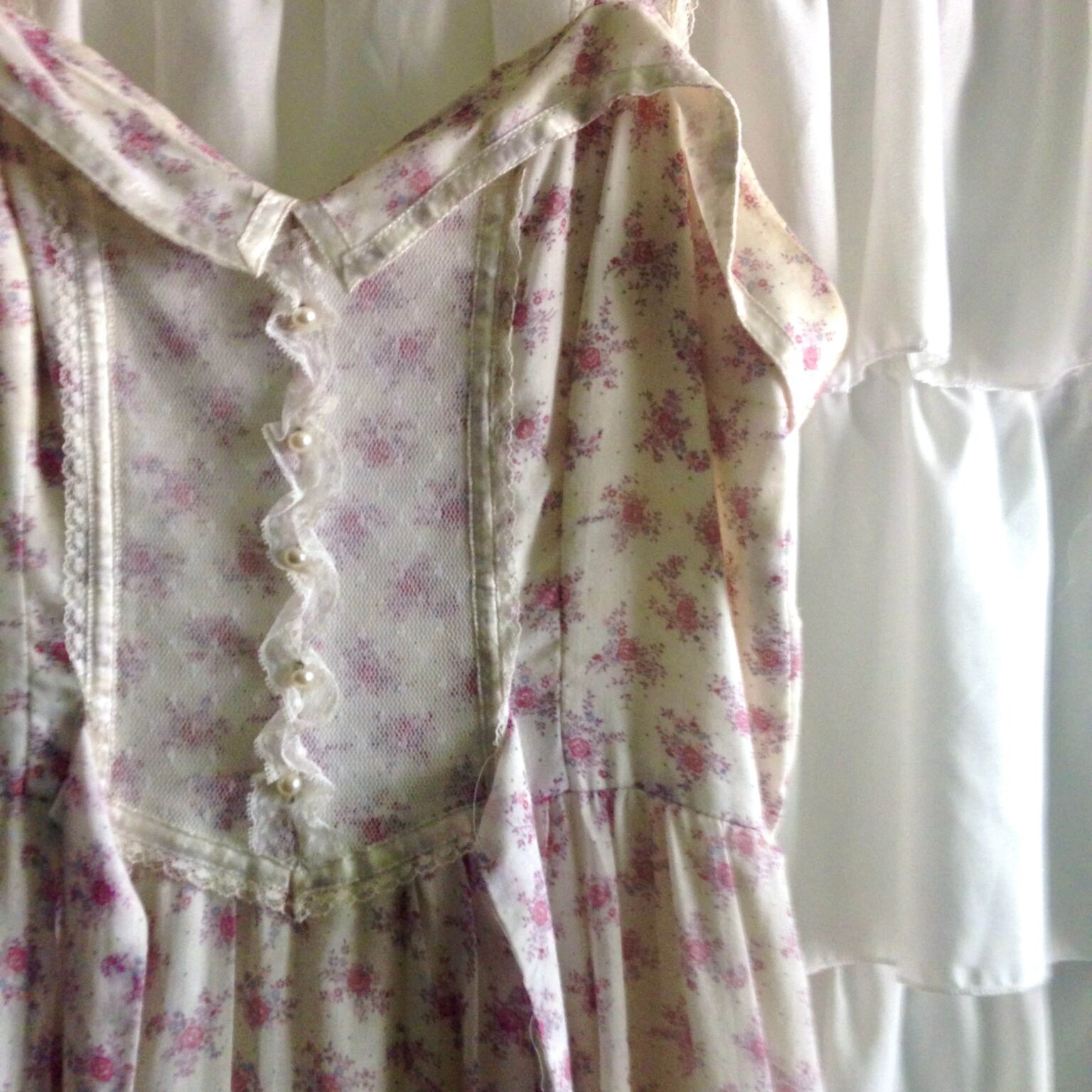 What Is Cupro Fabric? Is It Sustainable? - Going Zero Waste